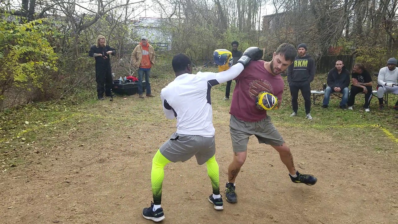 STREETBEEFS SPARRING MATCH ATRAIN VS FWEAGO BANKS - YouTube