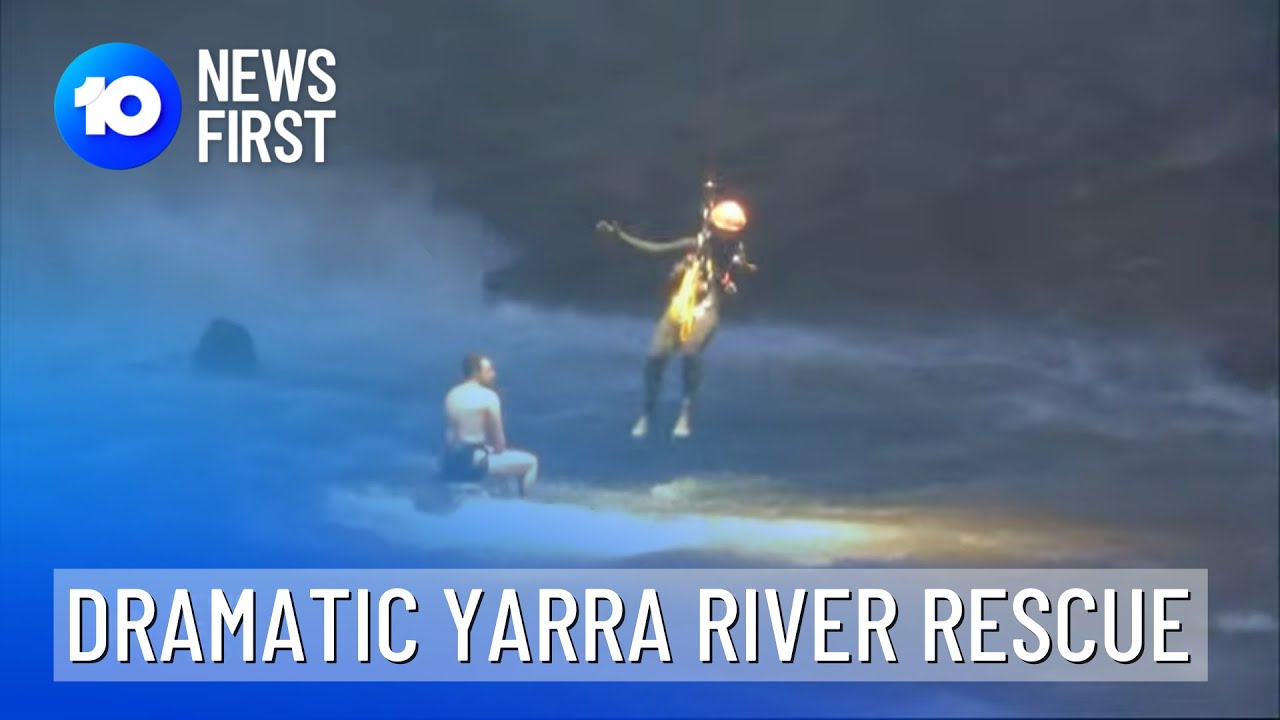 Yarra River Swimmers Rescued | 10 News First - YouTube