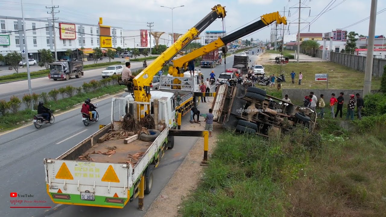 Incredible Dump Truck Driving Failure Caused Front Wheels & Helping ...