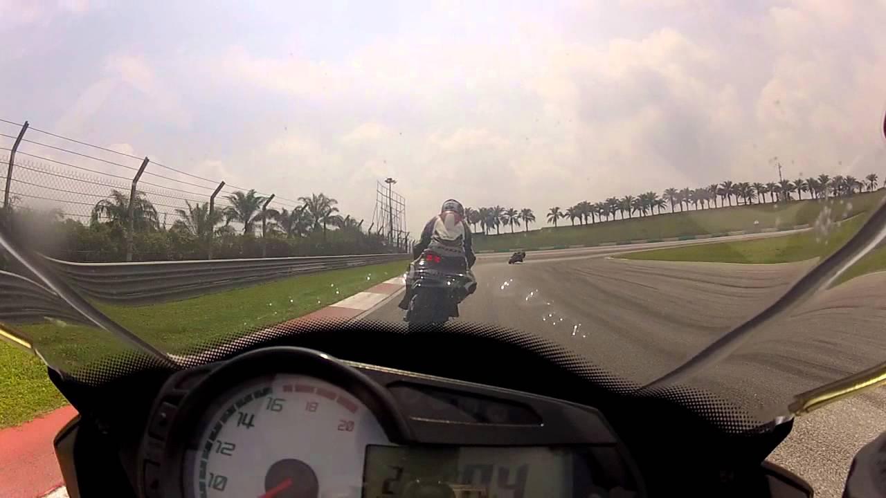 Sepang Circuit 21-7-2013 (RSV4 ZX636 Z1000SX) - YouTube