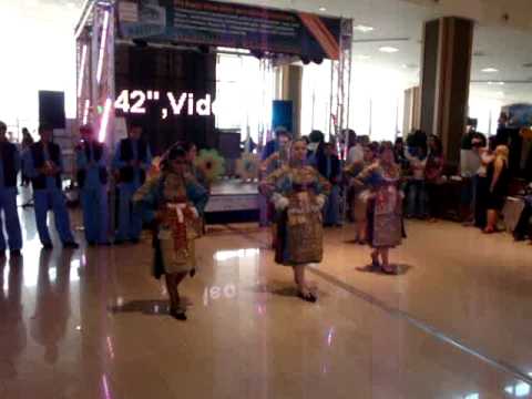 Tg. liceelor timisene 2010 - dans bulgaresc(3)
