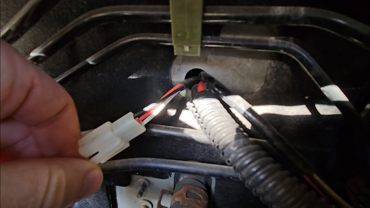 Honda CR-V Gen 3 (2007-2011): Cabin Firewall Auxiliary Access Hole ...