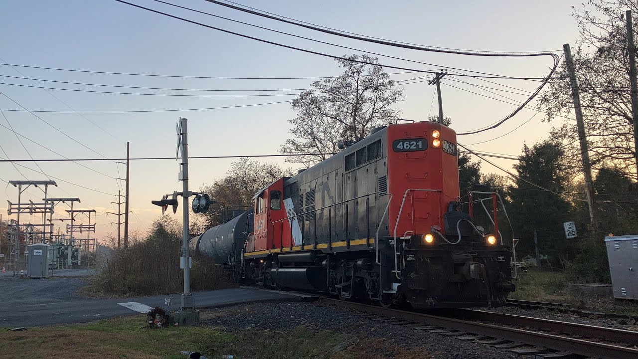East Penn mixed freight load through sellersville PA - YouTube
