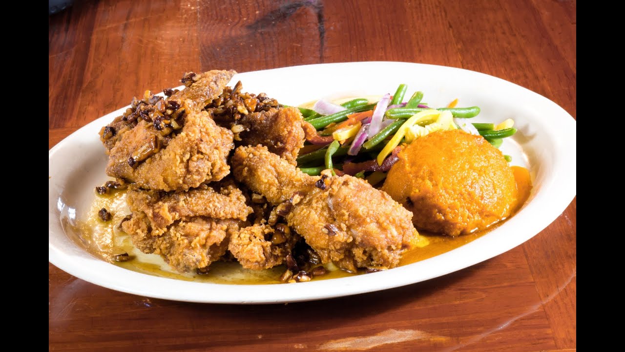 BEST fried chicken in Savannah, Georgia! - YouTube