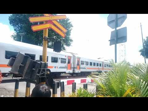 JPL 116 stasiun ngebruk kab malang - YouTube