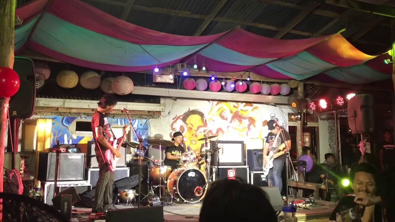 Katumbal - No Hearts To Speak Of (Blink-182 Cover) - YouTube