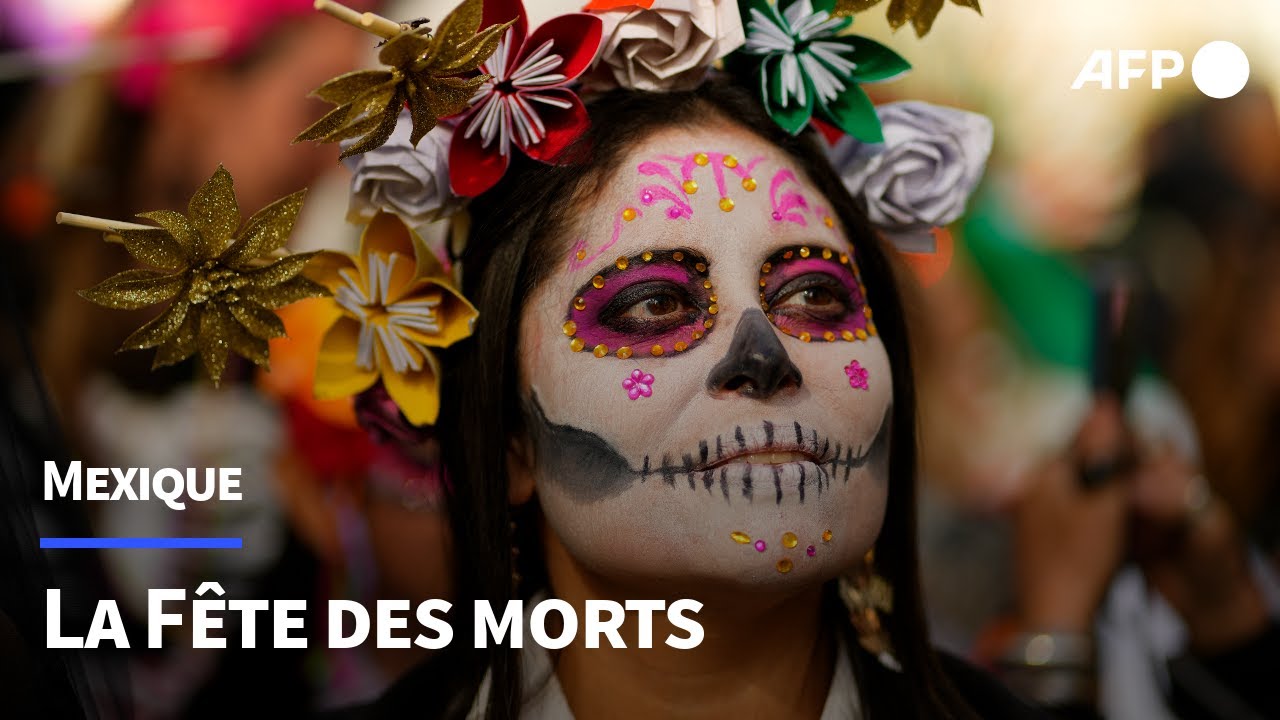 Mexique: le défilé de la Fête des morts | AFP - YouTube