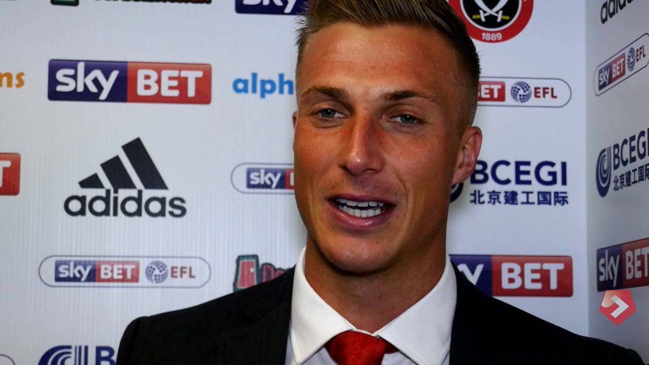 Simon Moore on keepers - YouTube