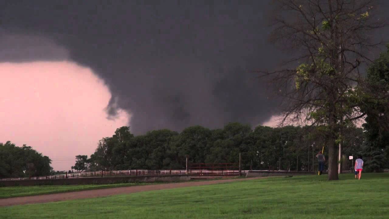 06-16-14 Pilger, Nebraska Double Tornadoes - YouTube