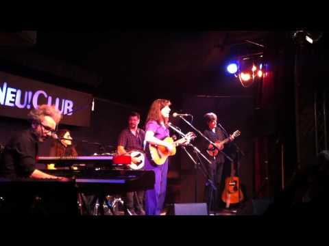 2/4   - Lorena Alvarez y Nacho Vegas 14 de junio de 2012 Neu! Club Galileo Galilei