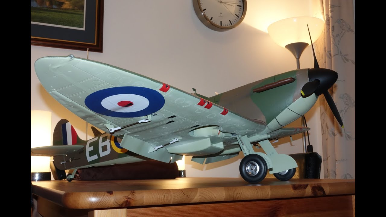 Durafly Spitfire Mk1a - YouTube