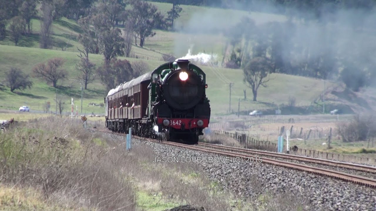 3642 + FL220 Climb Tumulla Bank (Audio and Slideshow) - YouTube