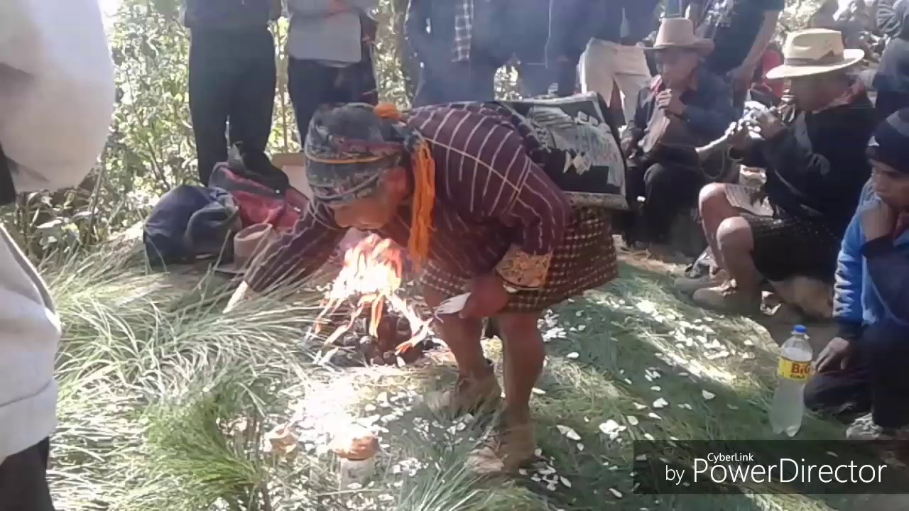 identidad cultural maya Kiche - YouTube