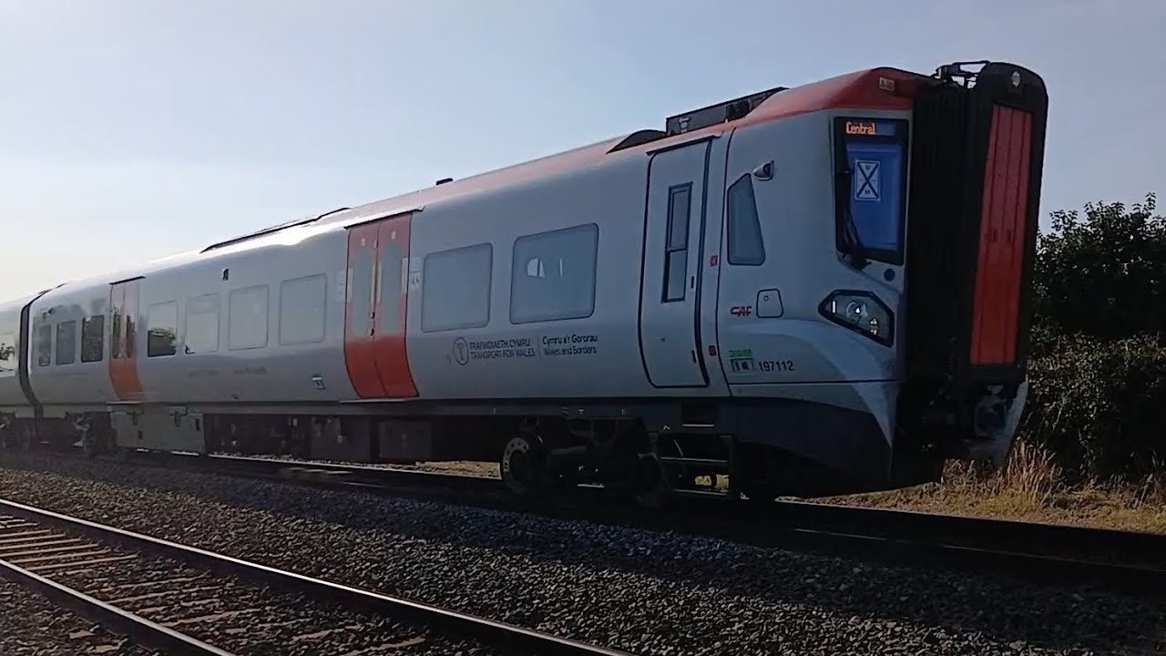 17/08/25 - TfW Class 197 - 197112 & 197007 - Holyhead to Cardiff ...