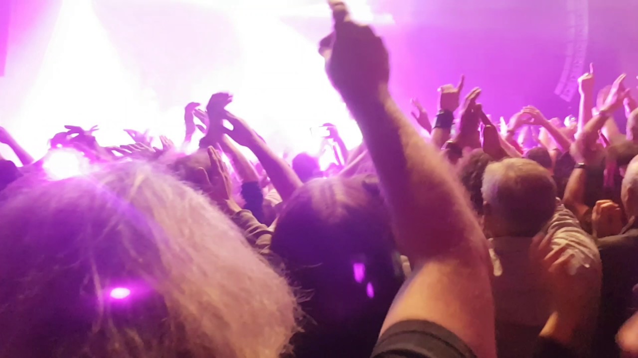 The Darkness- I Believe In A Thing Called Love - O2 Indigo 2016 - YouTube