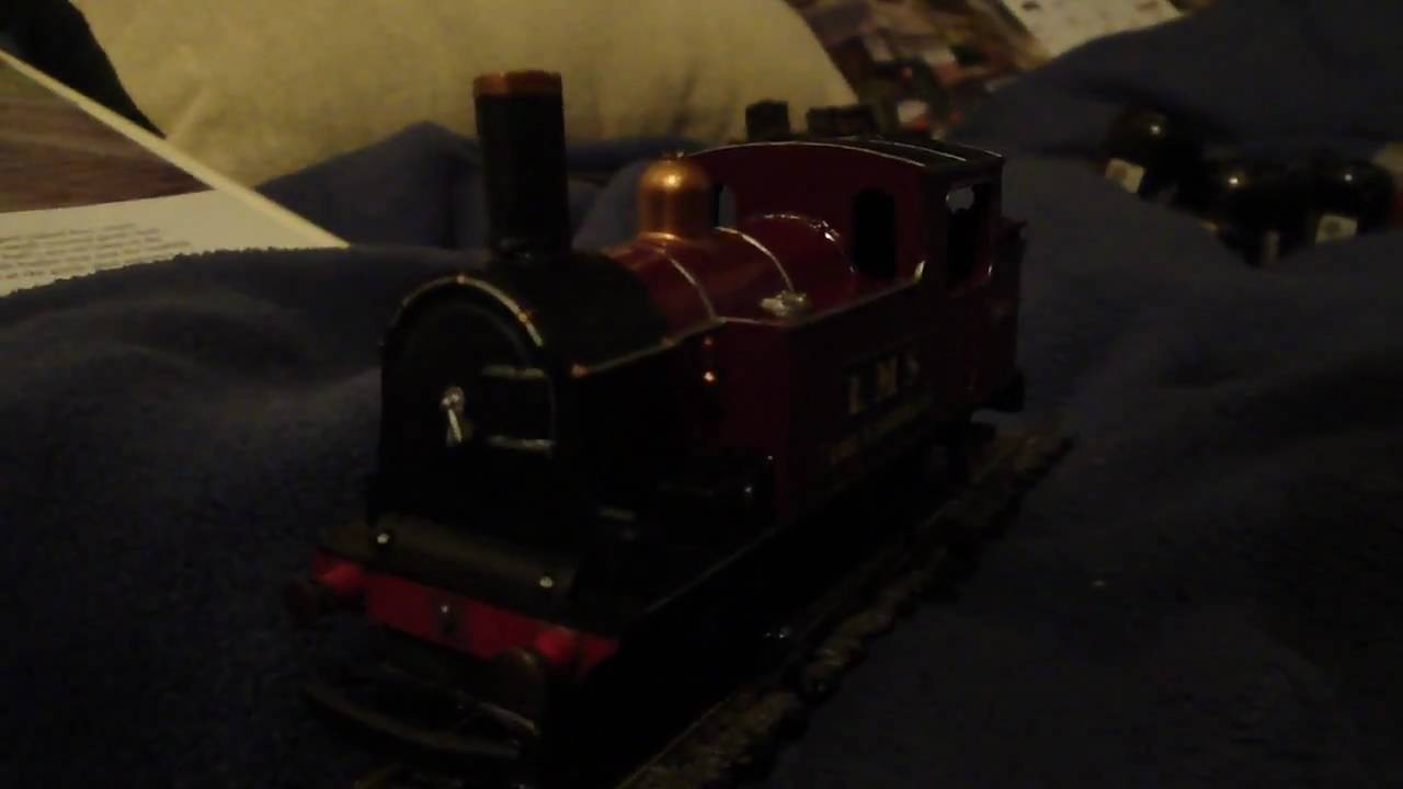 Painting and detailing model locomotives - a study in LMS - YouTube