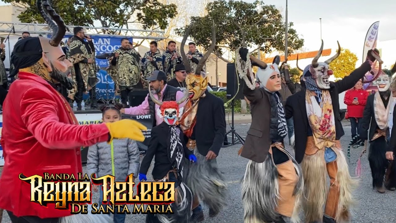 Banda la Reyna Azteca sones - YouTube