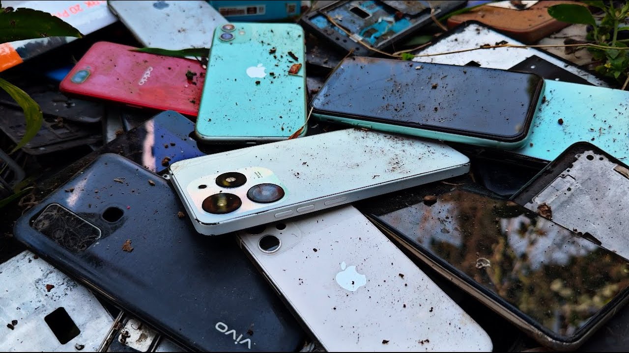 Lucky Day! Found many broken iPhones in the garbage dump! - Restoring ...