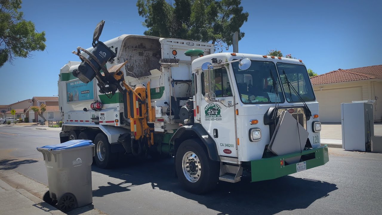 Garden City Sanitation | Peterbilt 520 Labrie Automizer Right Hand ...