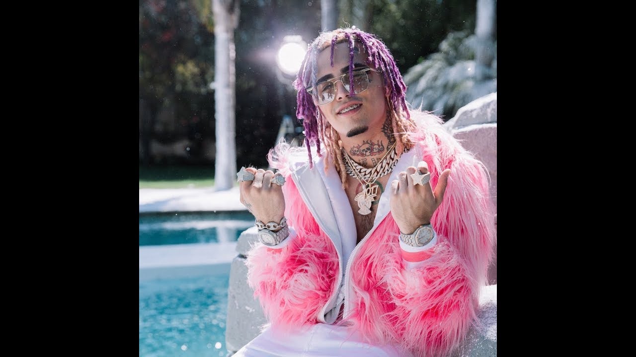 LIL PUMP GOT ALL HIS FINGERS ICED OUT - YouTube