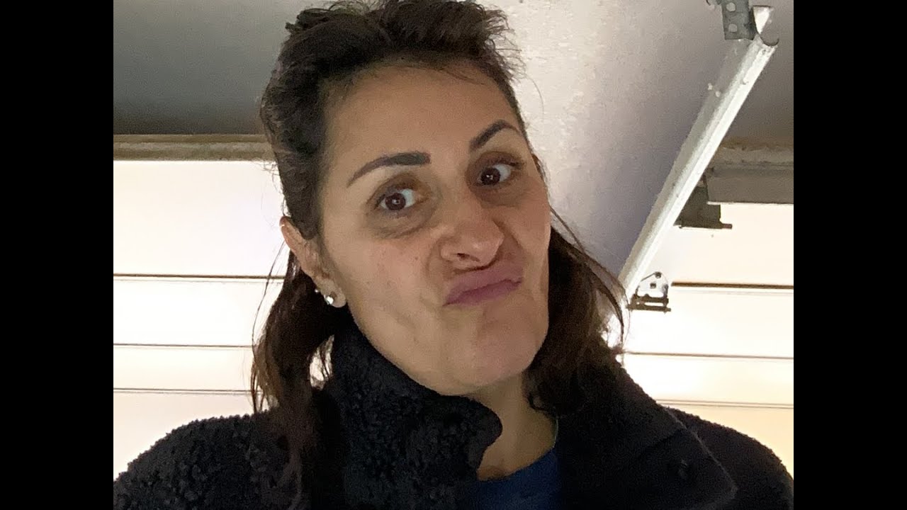 Danielle Salinger is live! - YouTube