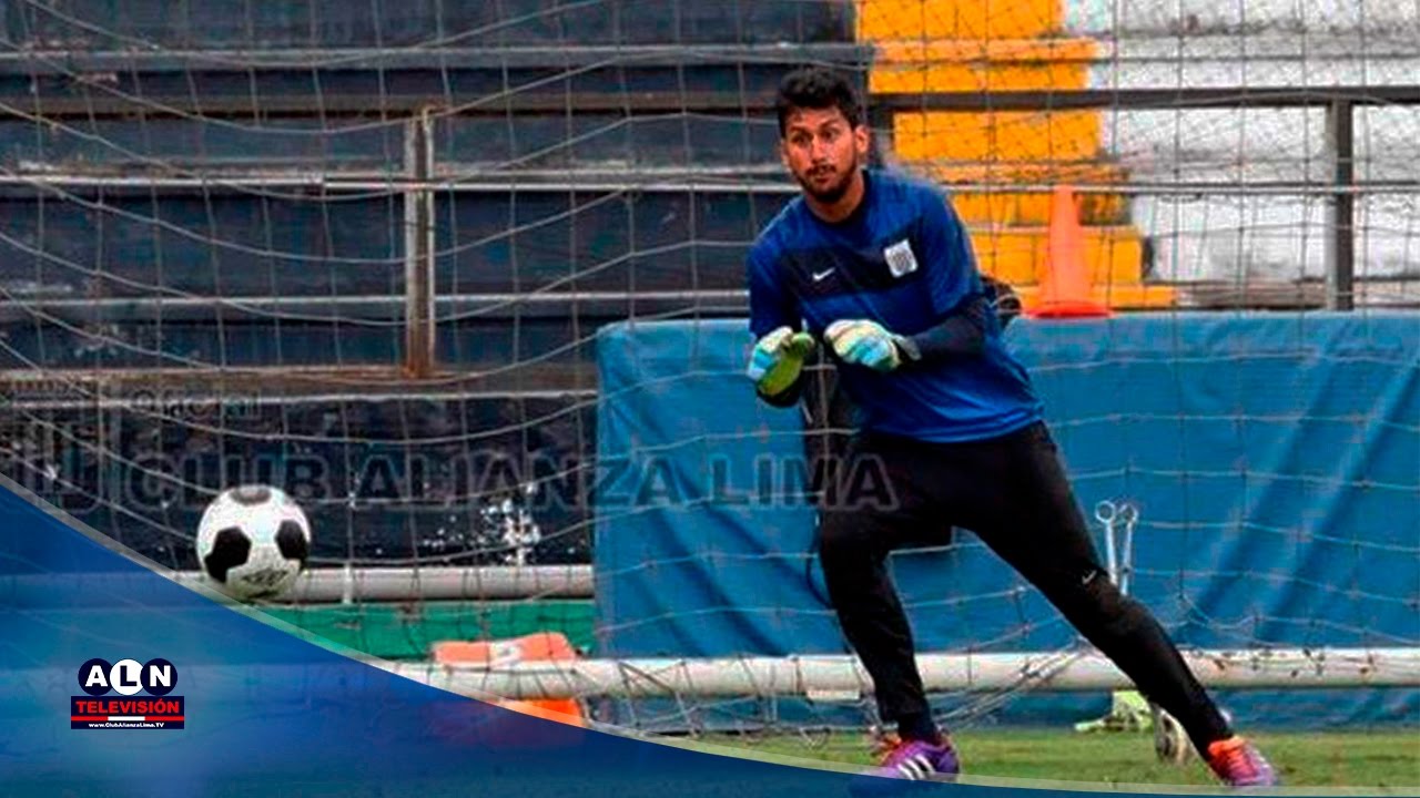 El gesto de Daniel Prieto con los campeones de la 2001 y 2002 - YouTube