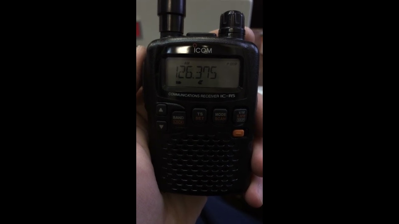 Icom IC-R5 Icom IC-E91A Avia - YouTube