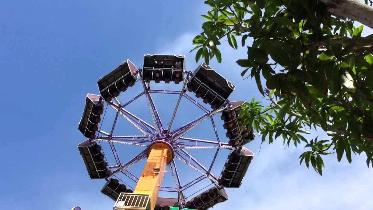 Amazing Extreme Carousel (3-D carousel) Vinpearl Land Nha Trang - YouTube