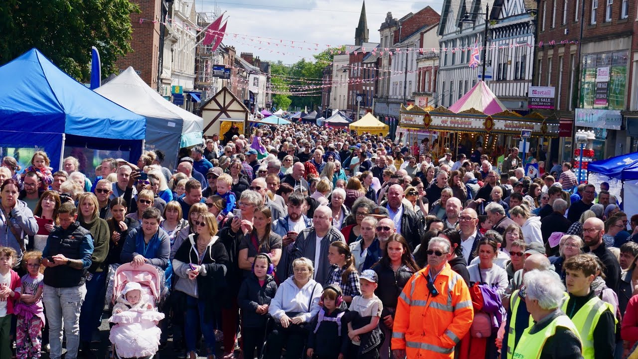 Sunshine and showers for Morpeth Fair Day 2024 - YouTube