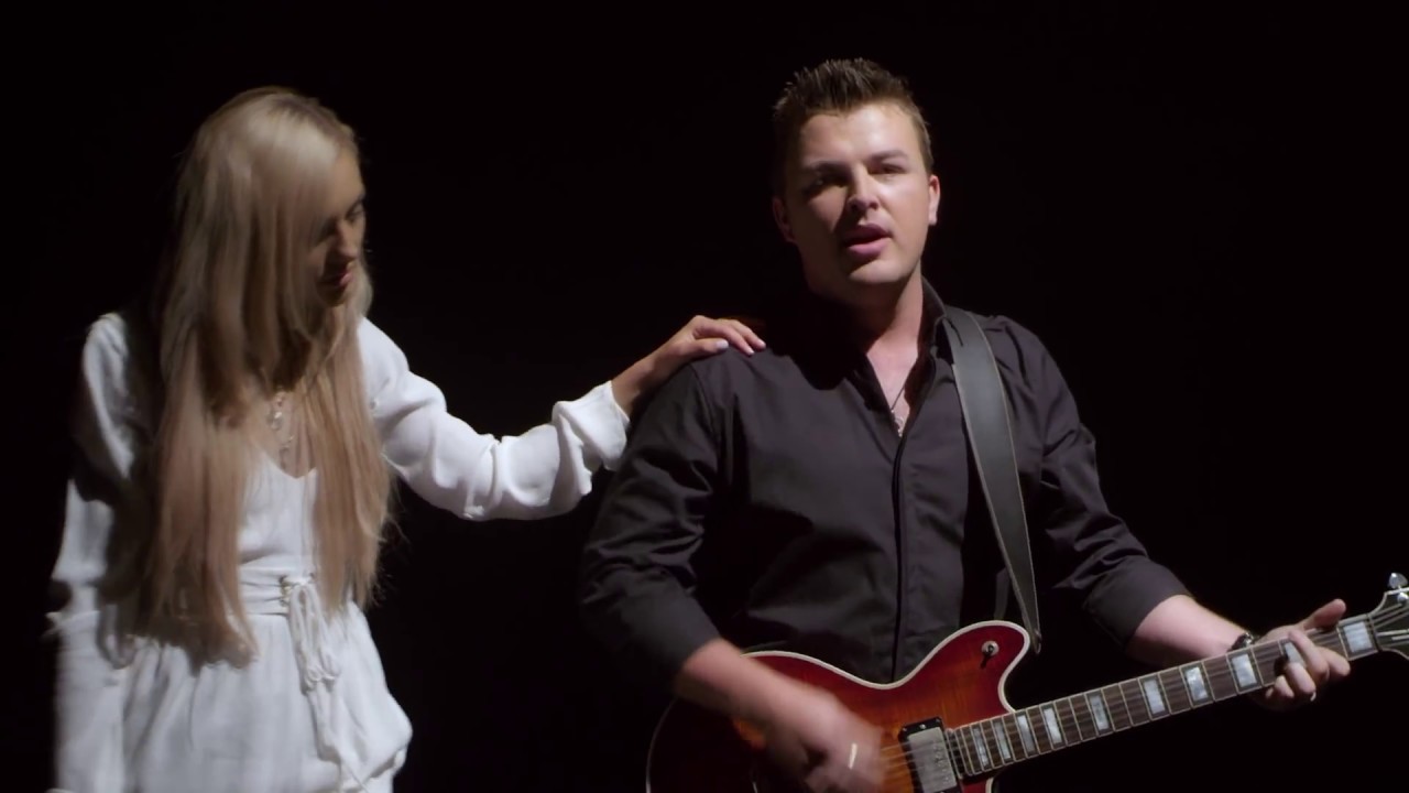 Travis Collins - Curves (Official Video) - YouTube