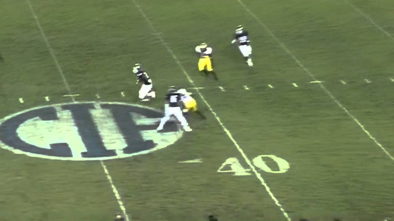 Invalid Fair Catch Signal or Not - YouTube
