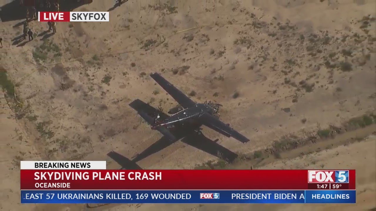 Skydiving Plane Crashes In Oceanside - YouTube