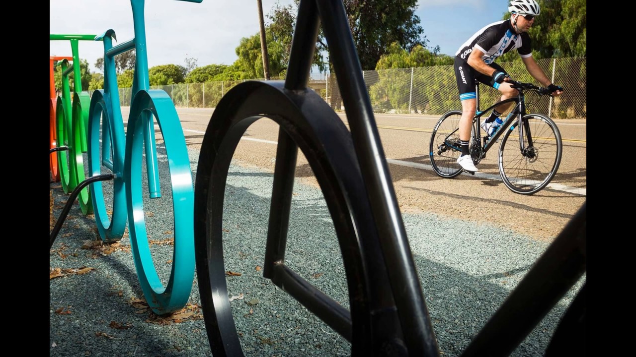 Giant FastROad SLR 1 Black - YouTube