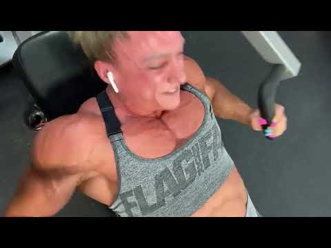Insane Strength! Female Bodybuilder Incline Chest Press