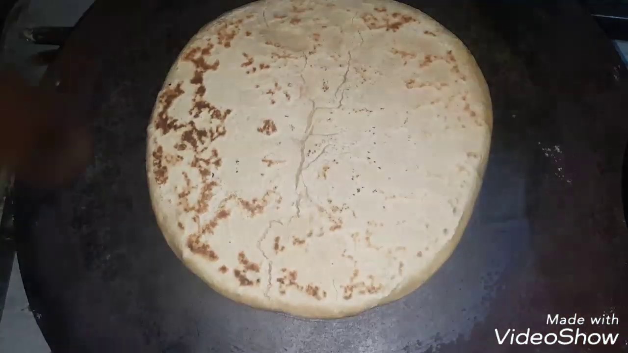 "Chapatei"How we make chapatei or traditional bread at home on wodden ...
