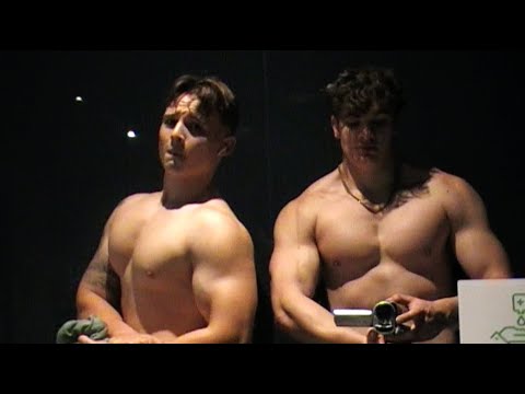 Destroying Bro in the Bulking Competition (I Got Fat) - YouTube