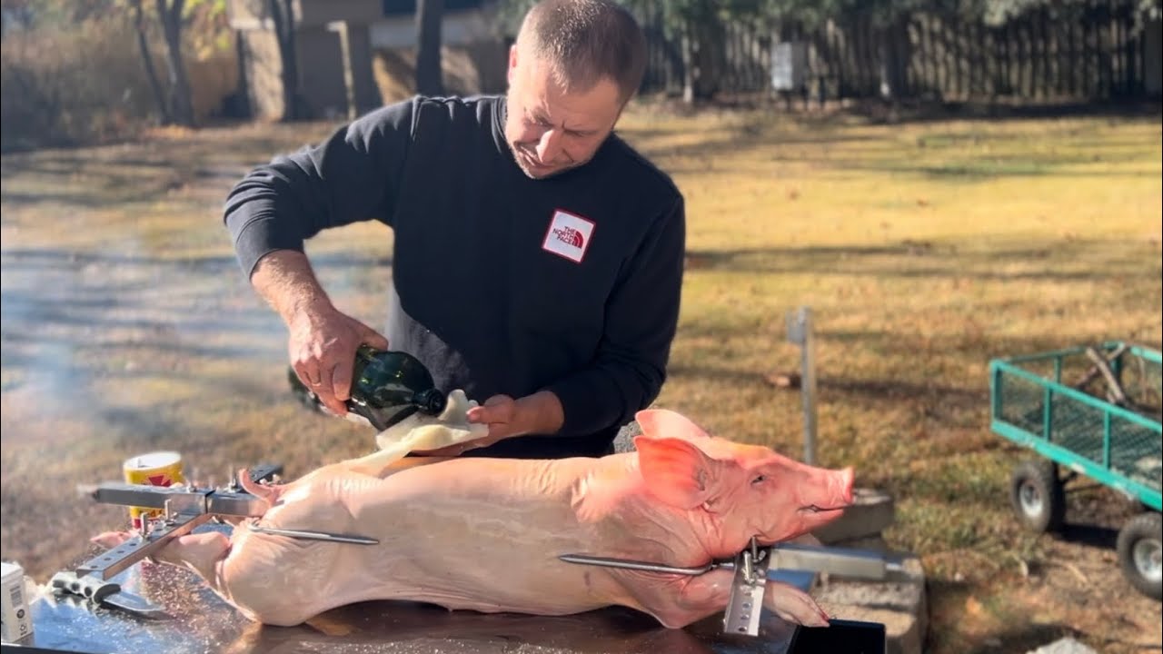 Cooking Whole Roasted Pig - YouTube