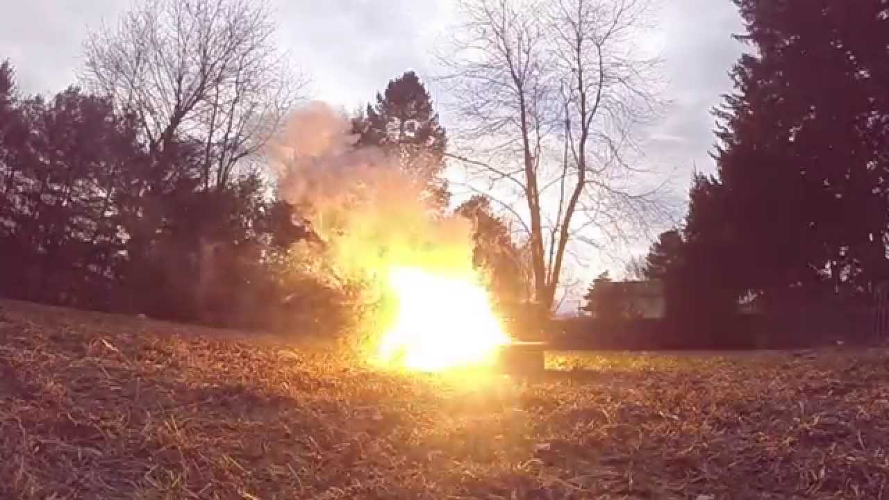 Thermite on Steel - YouTube