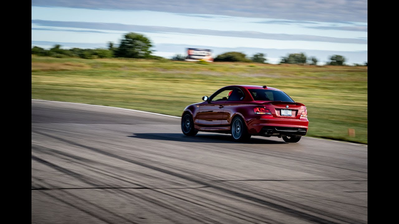 BMW 135i on track - YouTube