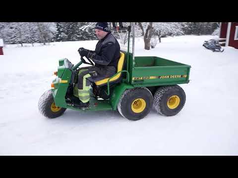 John Deere Gator AMT622