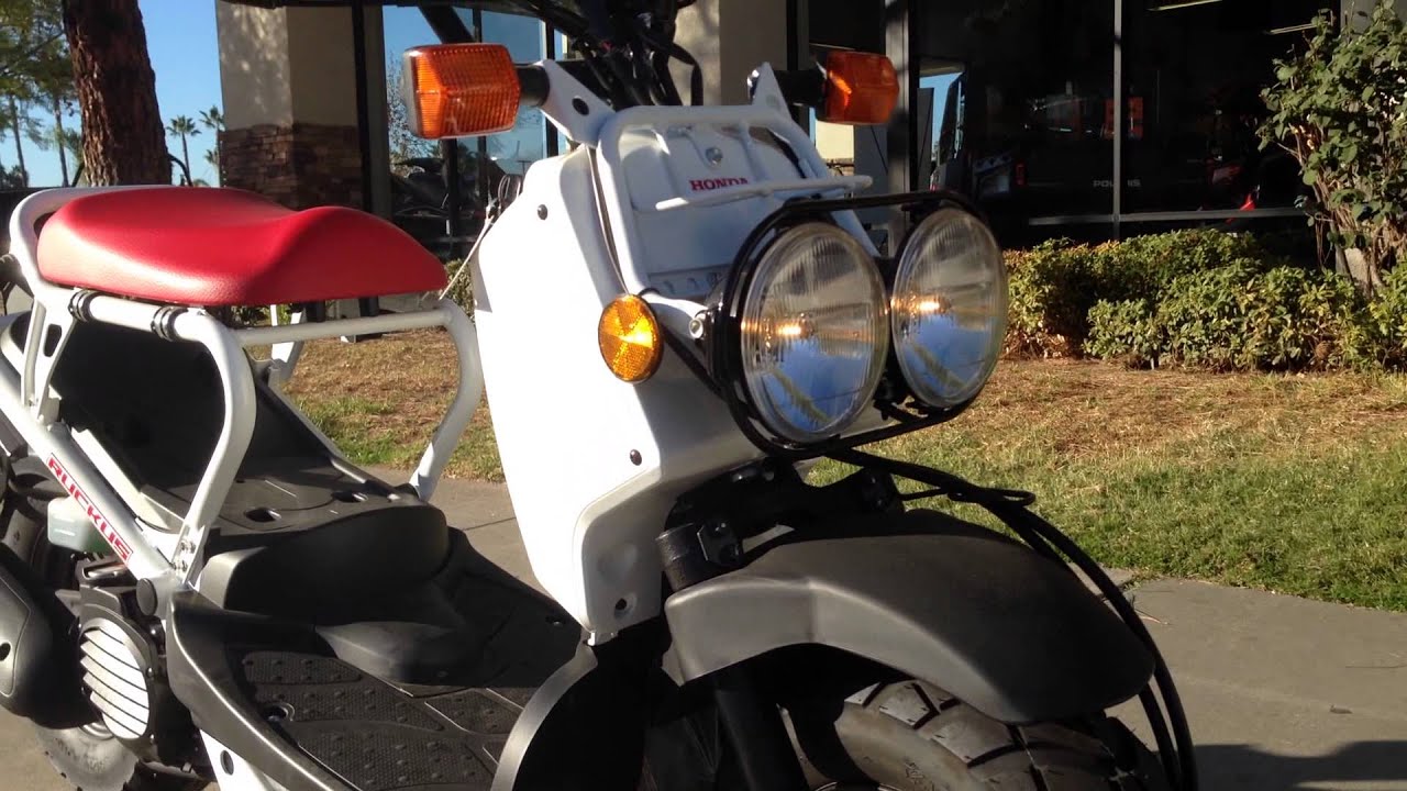 2014 Honda Ruckus White Red - YouTube