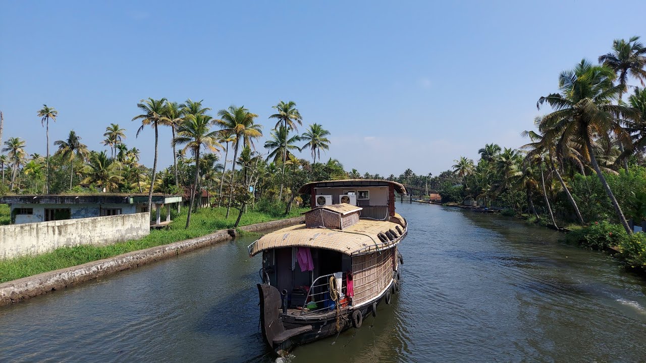 Alappuzha|വേമ്പനാട്ട് കായൽ കാഴ്ചകൾ കണ്ടു ഹൗസ് ബോട്ടിൽ ഒരു ദിവസം - YouTube