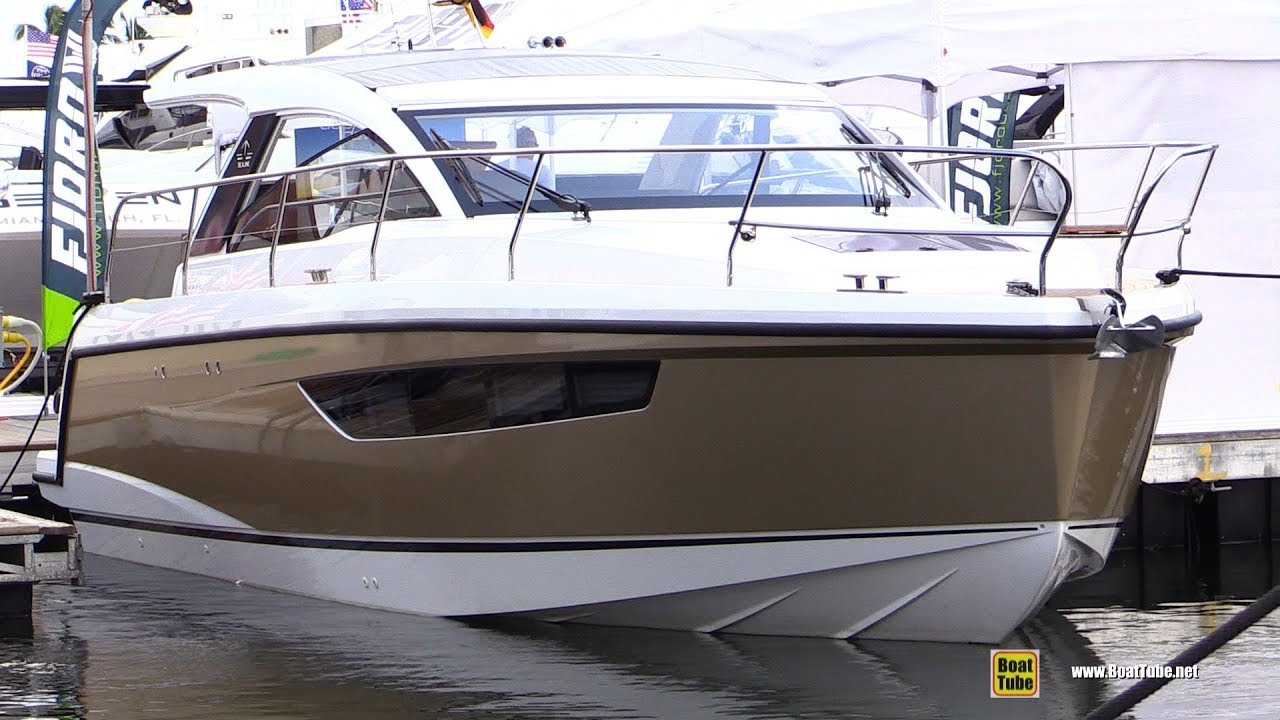 2019 Sealine S330v Yacht - Walkaround - 2018 Fort Lauderdale Boat Show ...