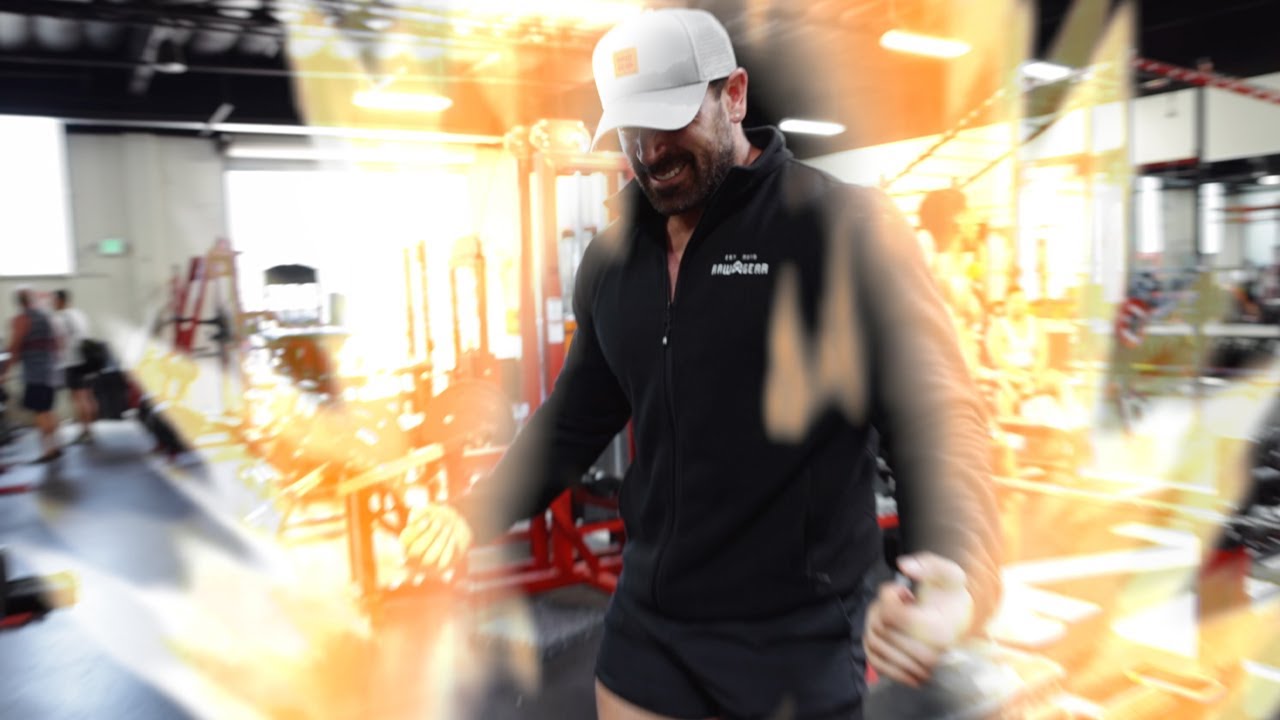 HOW TO GET A STRONGER BENCH PRESS… - YouTube