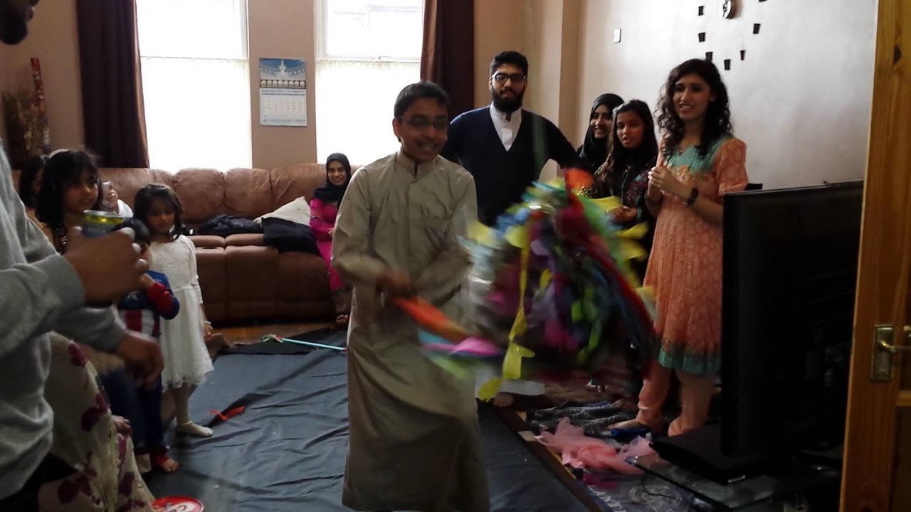 piñata Eid-ul-adhaa 2013 - YouTube