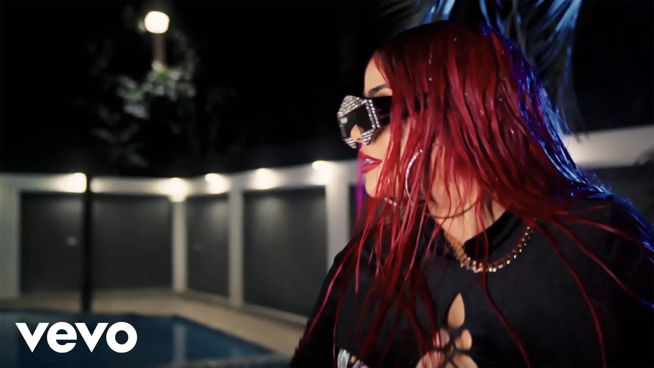 Karolina RDO, Haraca Kiko - Capo Bobo (Official Music Video) - YouTube