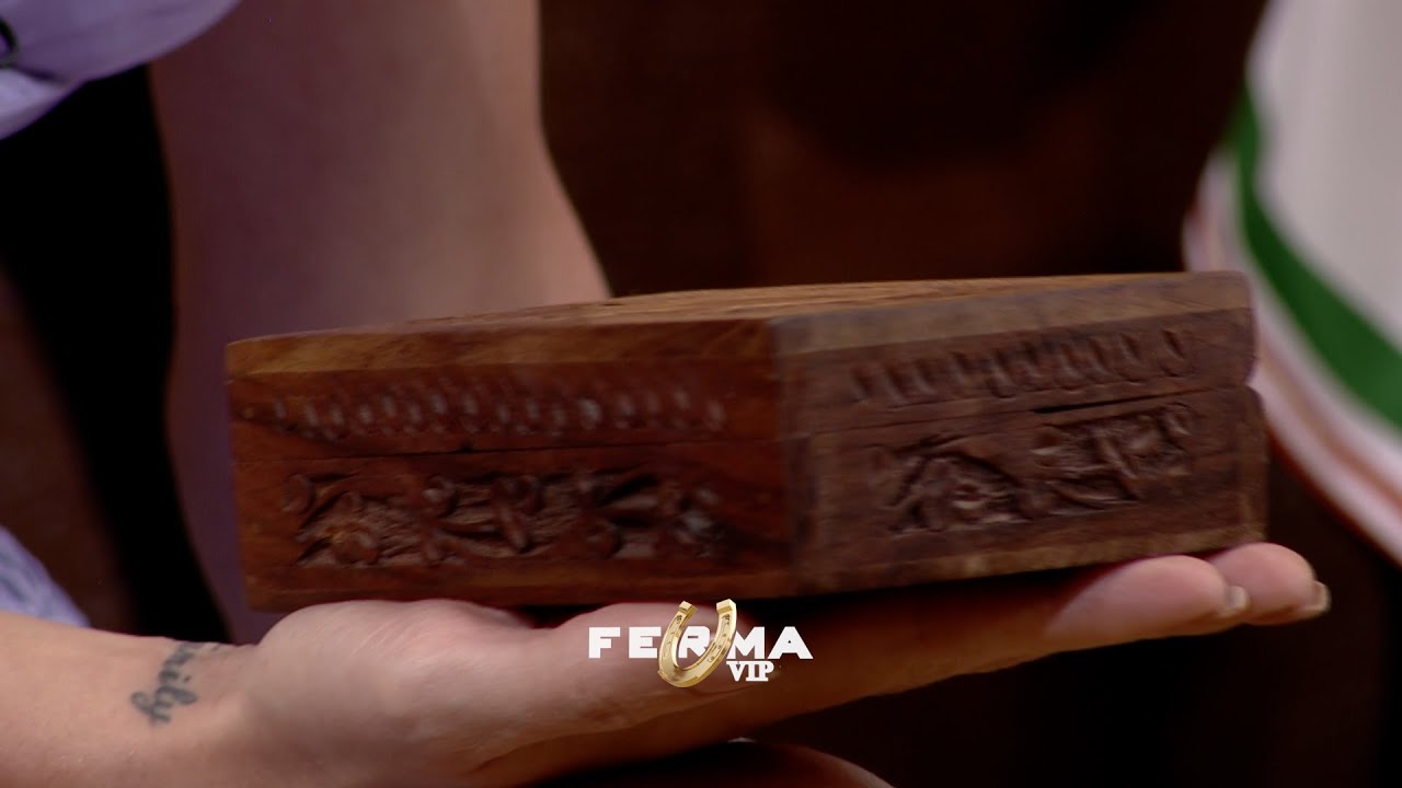 “Tradita” e hajmalisë, cilit prej fermerëve ja dhuroi Flori? | Ferma ...