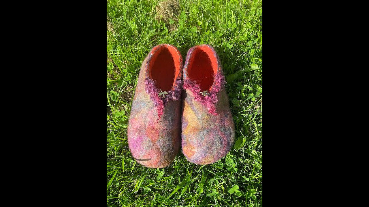 Super Easy Felt slippers Tutorial - part 1 | Herdwick wool- felt making ...