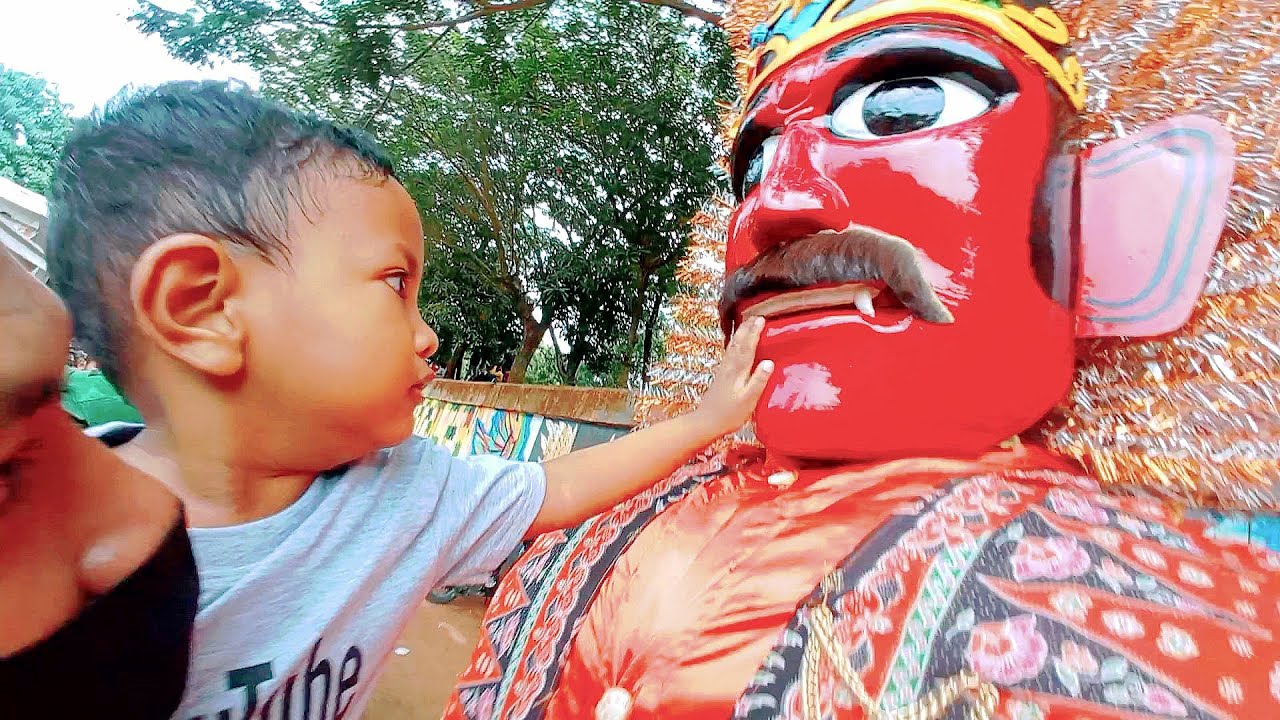 Pegang Wajah Ondel ondel Sanggar Bintang Lestari - YouTube