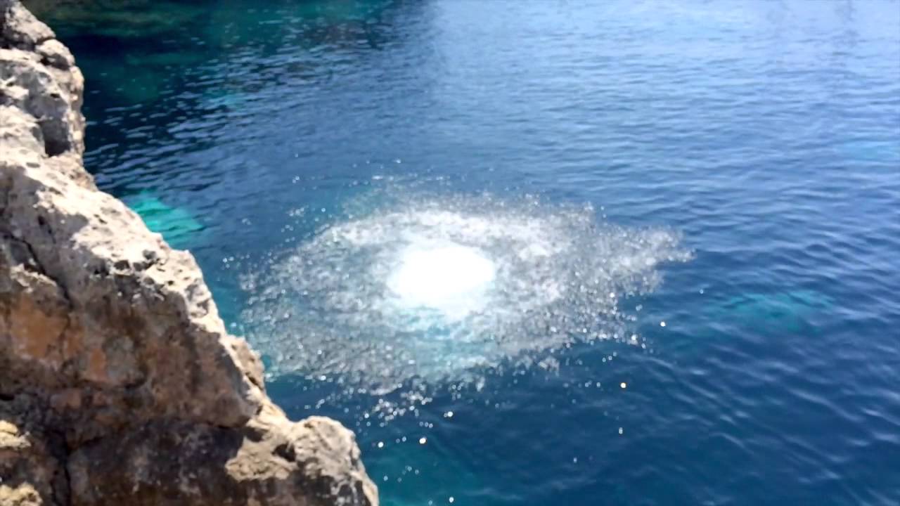 CLIFF JUMPING IN MENORCA - YouTube